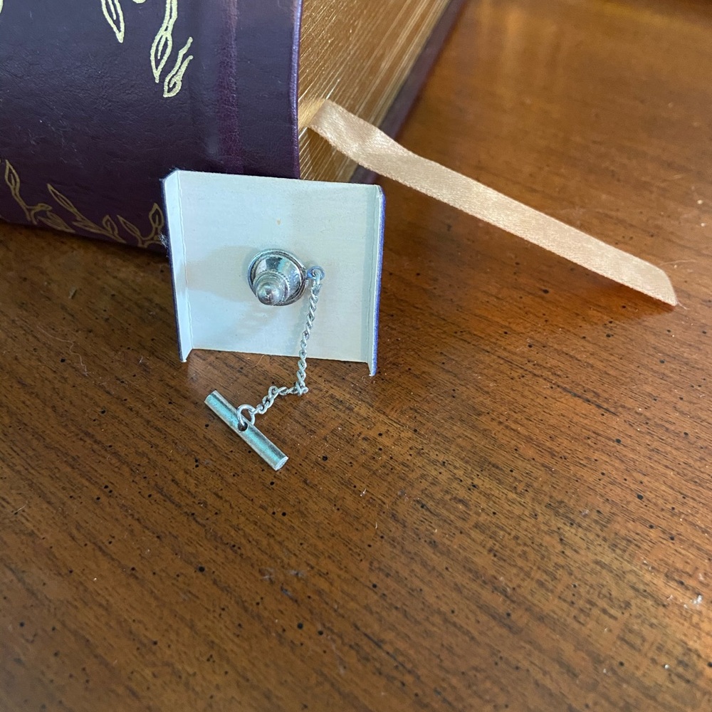 Vintage 32nd Degree Freemason Masonic Tie Tack - Gem